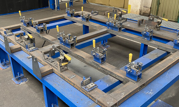 Tanax Trucks a.s. - Custom Fixtures
